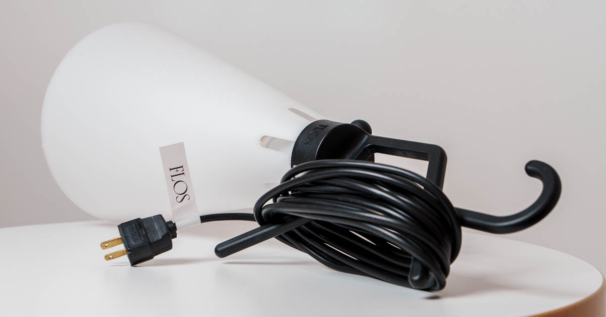 【FLOS メイデイ】ハイブランドの照明がこの価格で。多機能に活躍するアイコニックな名作照明。 | けんちくみならい